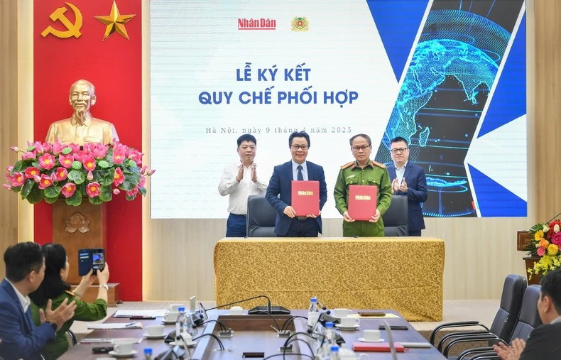 Báo Nhân Dân xuất hiện trên ứng dụng VNeID | Vietnam+ (VietnamPlus)