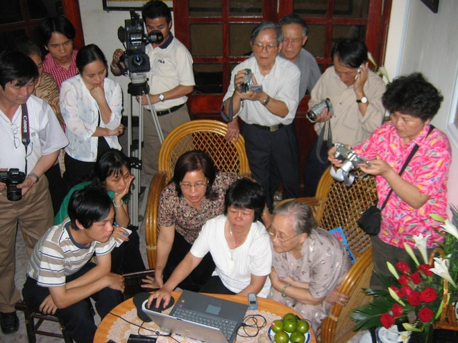 Hành Trình Hồi Hương Nhật Ký Đặng Thùy Trâm Nổi Tiếng | Vietnam+ ...