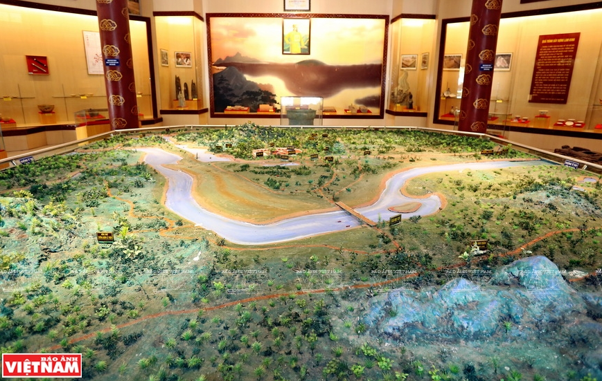 Khám phá kiến trúc độc đáo của kinh thành cổ Lam Kinh | Vietnam+ ...