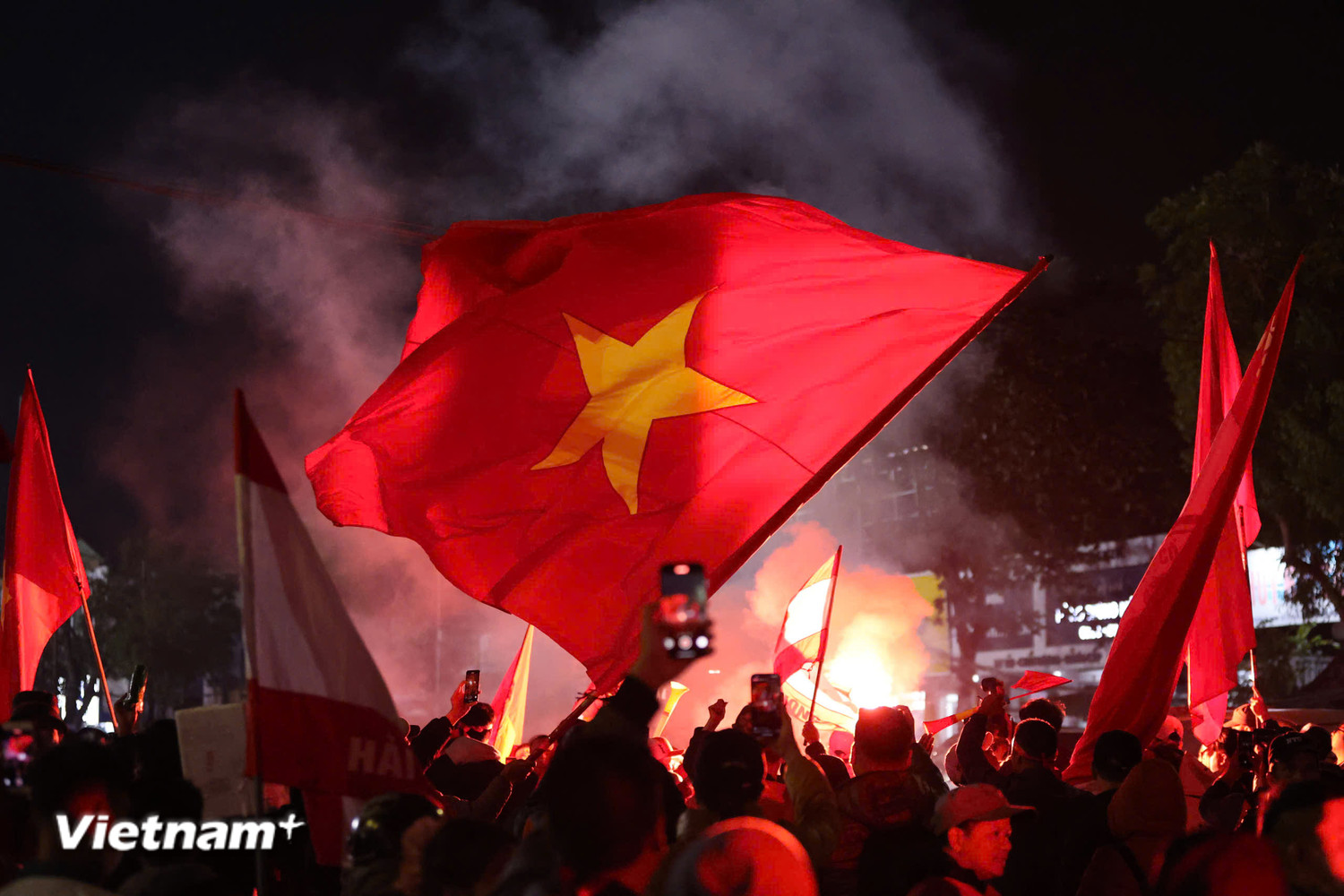 AFF Cup 2024: Quang Hải tỏa sáng, Việt Nam đánh bại Indonesia ...