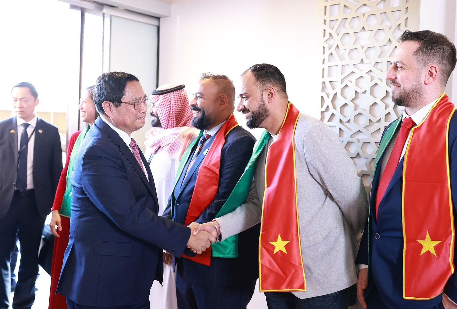 Thủ tướng dự lễ Khai trương Văn phòng FPT tại Trung Đông | Vietnam+ ...