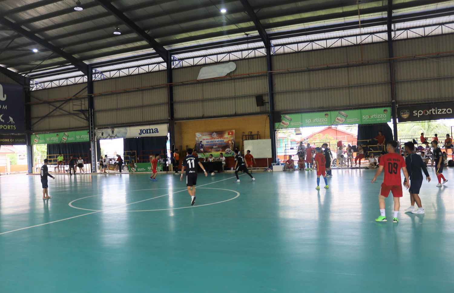 Sôi nổi giải bóng đá chào mừng Xuân Quý Mão của người Việt ở Malaysia | Vietnam+ (VietnamPlus)