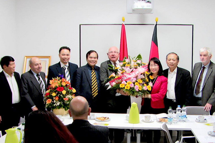 Ông Siegfried Sommer được bầu lại làm Chủ tịch Hội Đức-Việt | Vietnam+ (VietnamPlus)