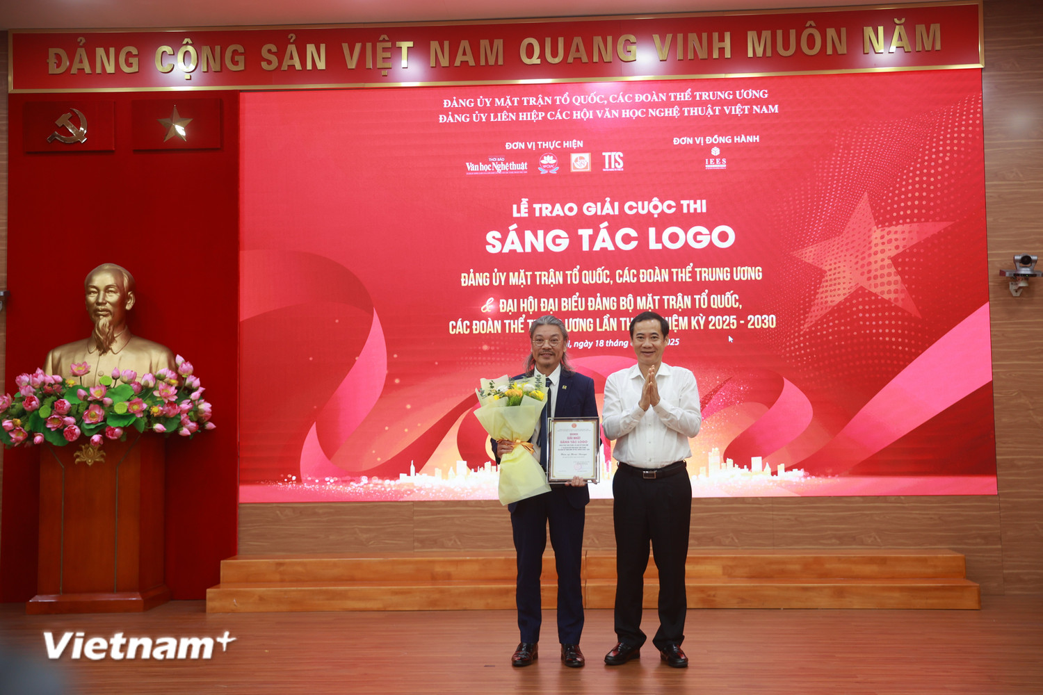 Trao Giải Cuộc Thi Sáng Tác Logo Đảng ủy MTTQ Nhiệm Kỳ 2025-2030 ...