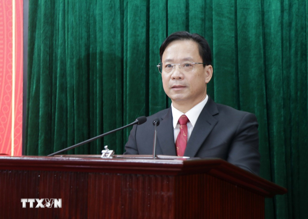 Tovarășul Hoang Van Nghiem a fost numit în funcția de secretar al ...