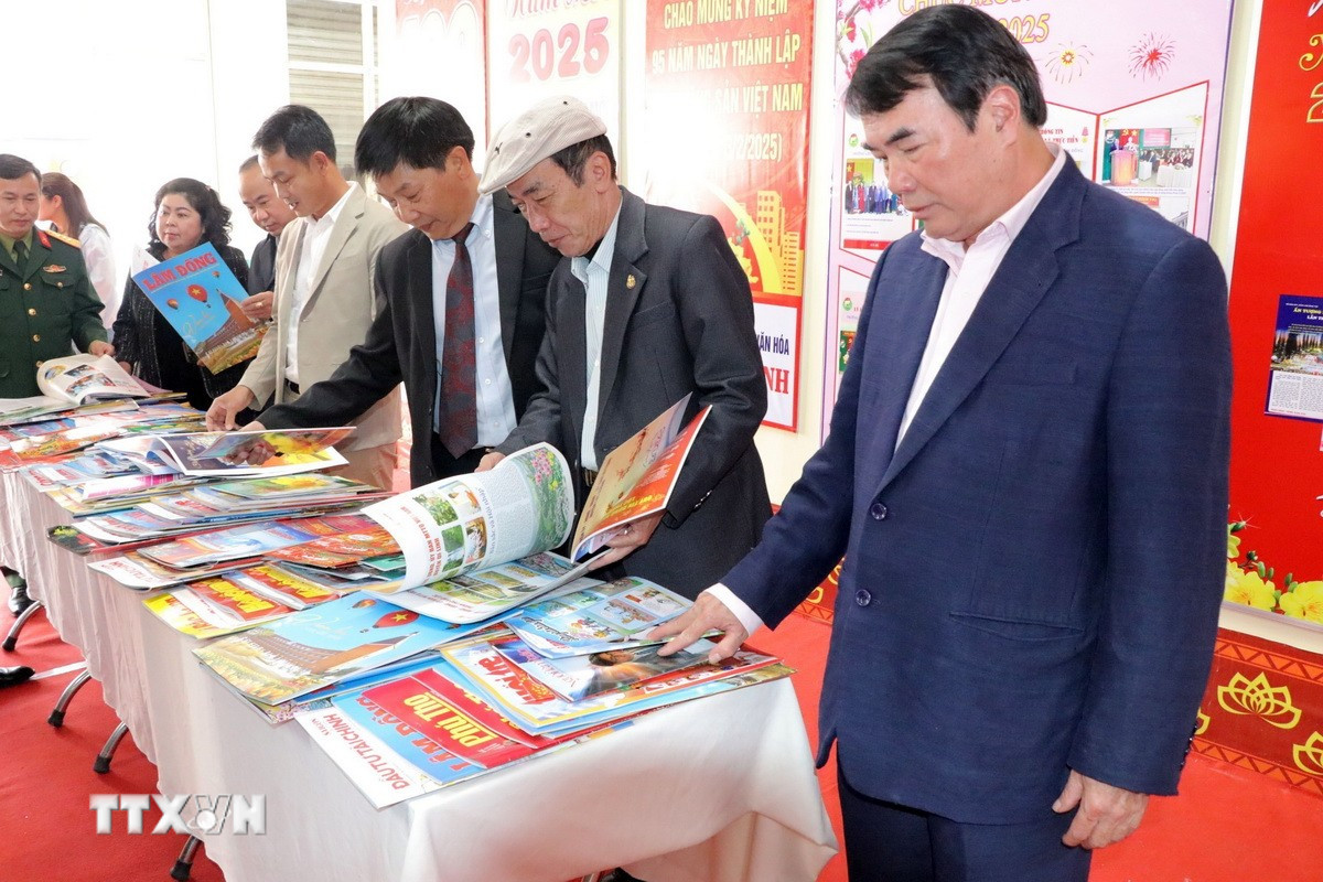 Hội Báo Xuân Yên Bái, Lâm Đồng: Các ấn phẩm thu hút bạn đọc | Vietnam+ (VietnamPlus)