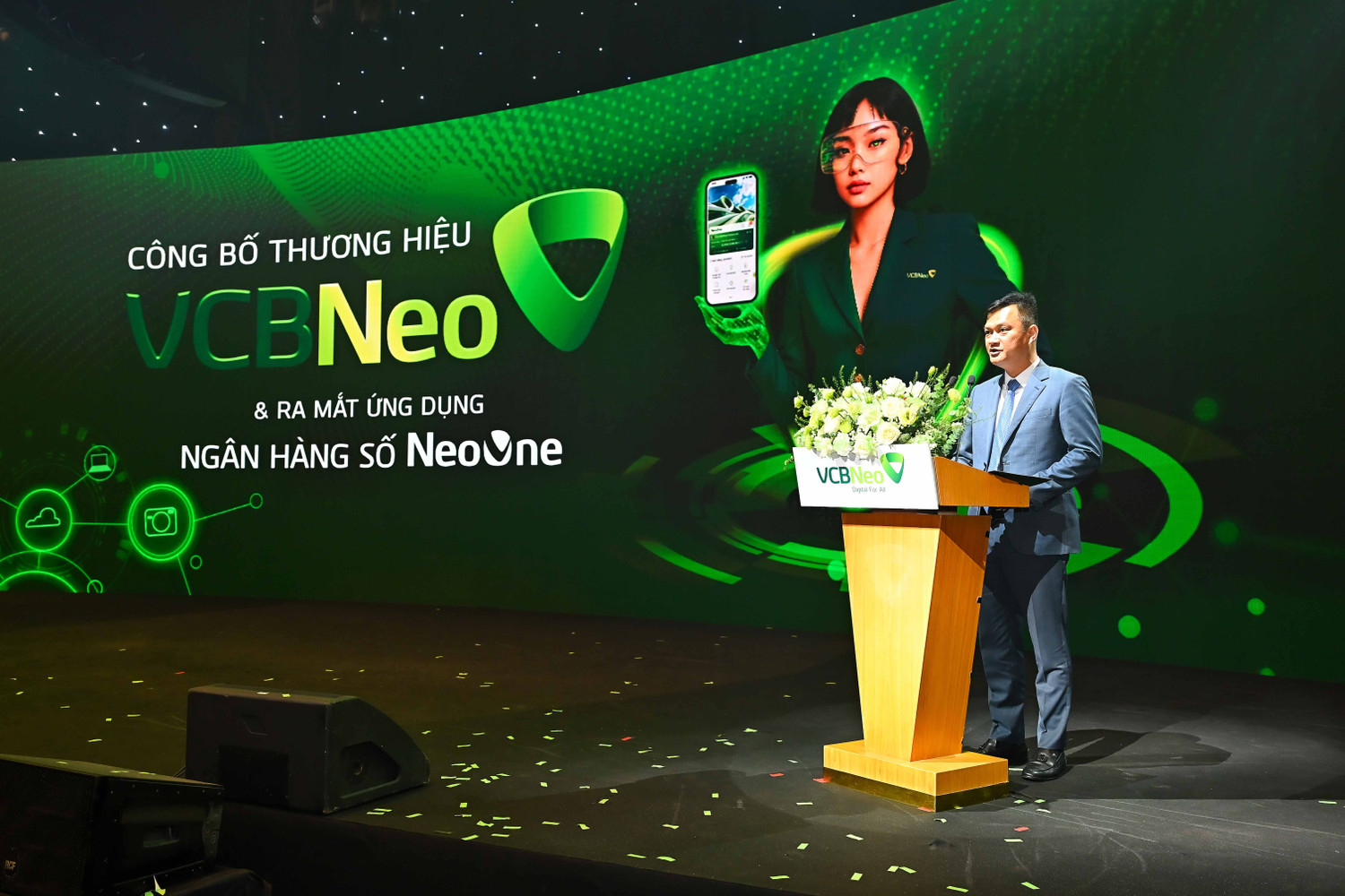 VCBNeo Ra Mắt Thương Hiệu Mới & Ứng Dụng NeoOne Đột Phá | Vietnam+ ...